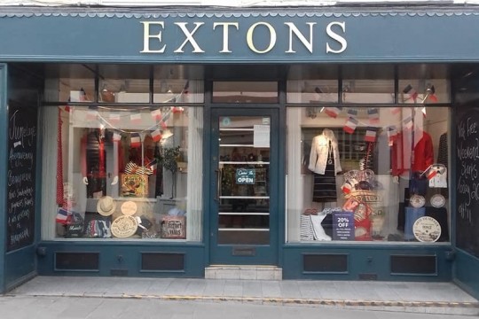 Stylish Clothing & Footwear in Monmouthshire » Extons Online